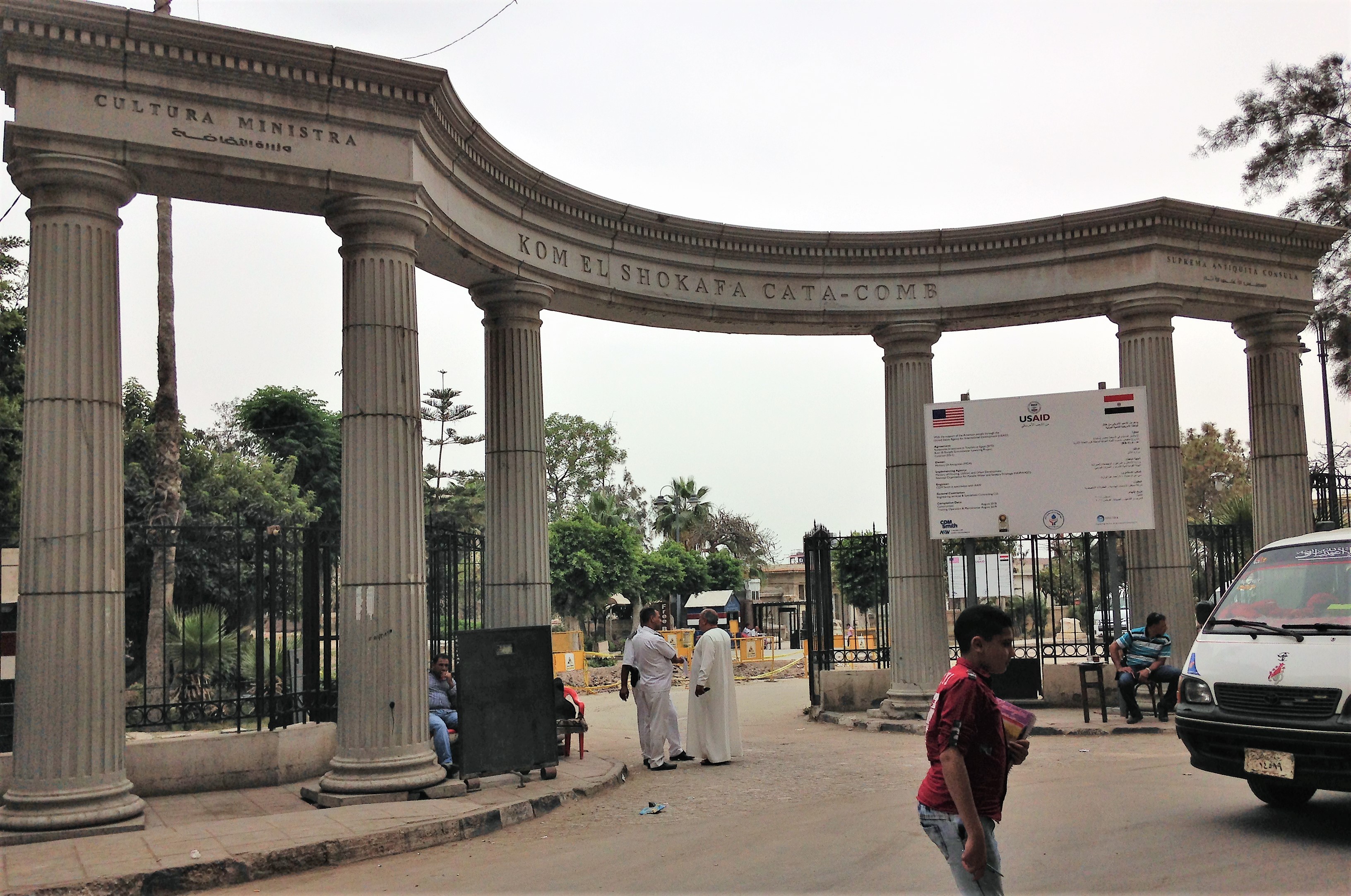 Catacombs of Alexandria and the kindness of a stranger – Rambulatory