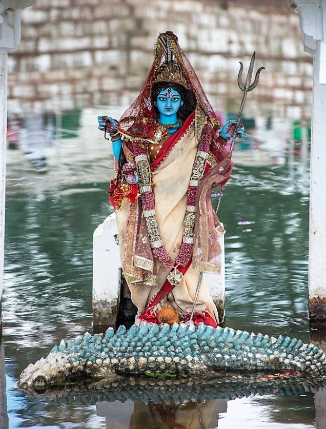 Narmade har: the holy river Narmada and her devotees – Rambulatory